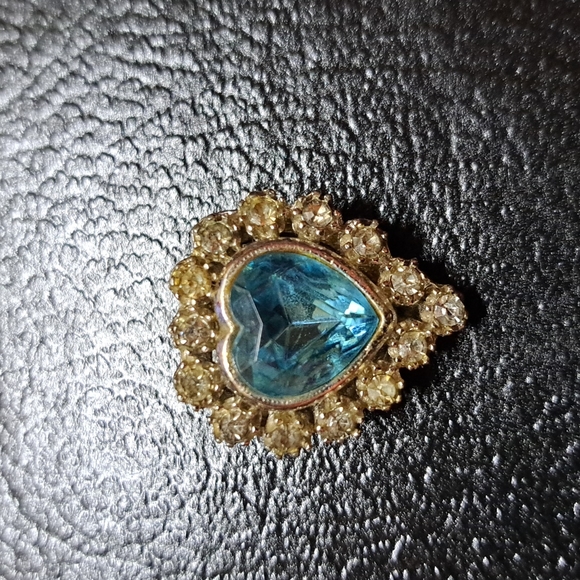 Coro | Jewelry | Vintage Coro Heart Brooch | Poshmark